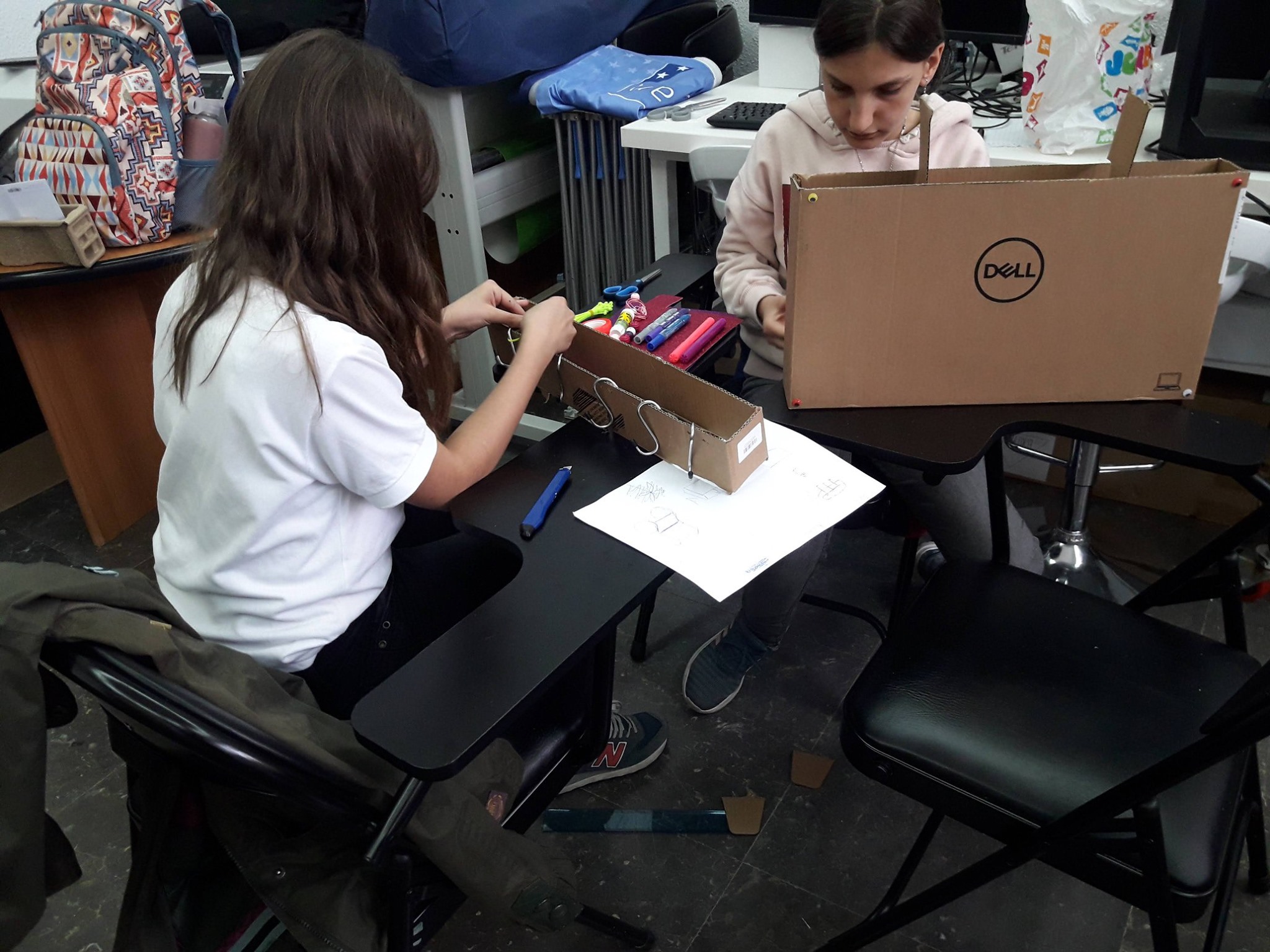 SPARK!LAB (Grab Bag Invention) – American Corner Pristina